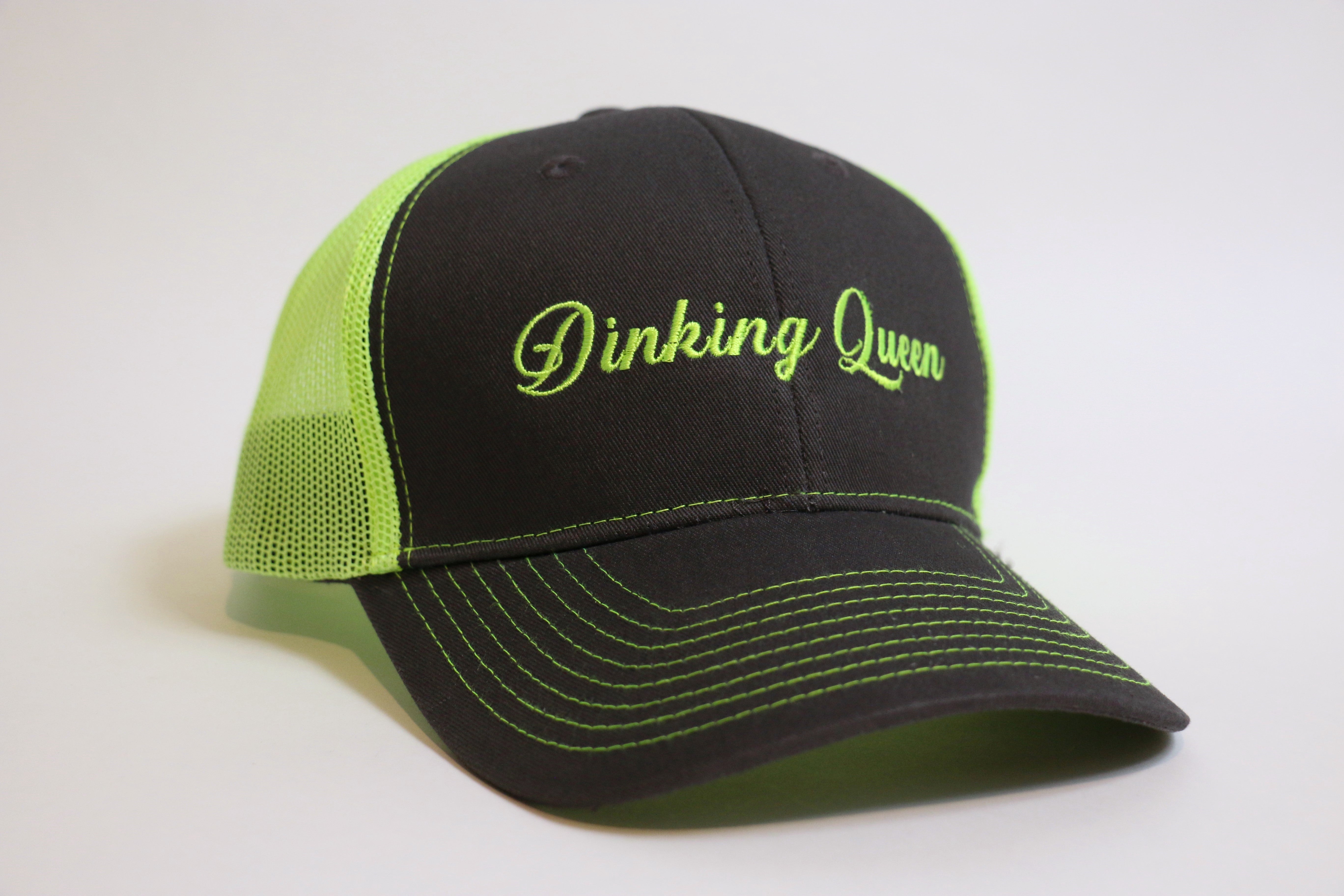 Dinking Queen In Green – PICKLEBALL SOCIETY